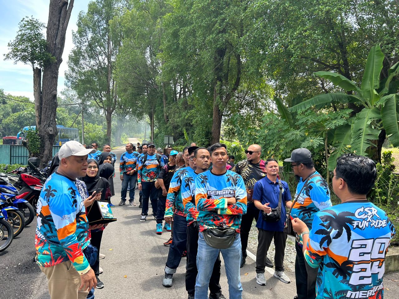 GERAK KERJA BERPASUKAN – PROGRAM CSR JKR JOHOR BAHRU: MEMBERSIHKAN ...