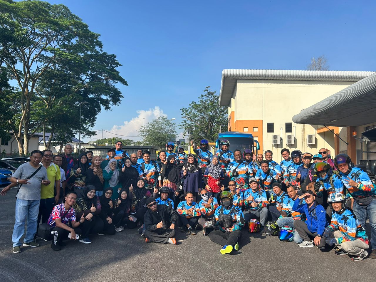 GERAK KERJA BERPASUKAN – PROGRAM CSR JKR JOHOR BAHRU: MEMBERSIHKAN ...